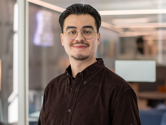 Julian Castrellon | Arizona International